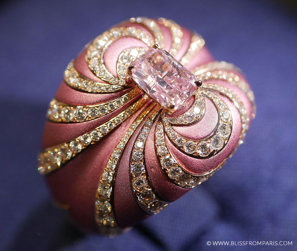 The new High Jewelry collection by De Beers: The Alchemist of Light ...